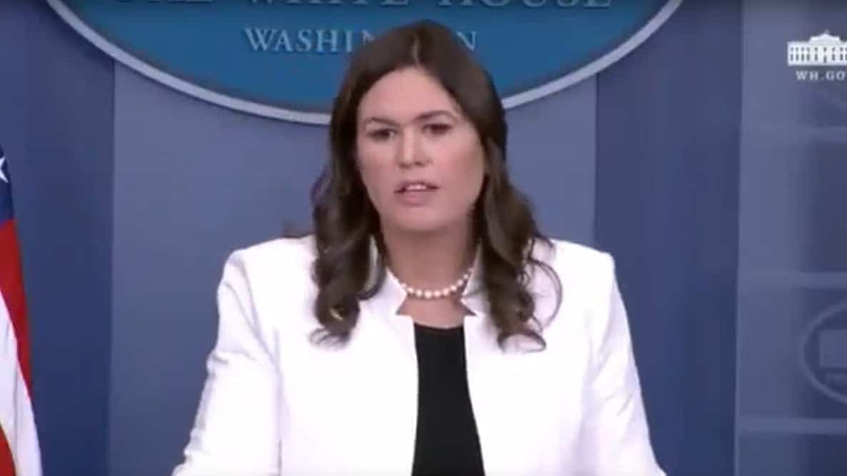SARAH SMACKDOWN: Huckabee Sanders ROASTS Sen. Jeff Flake on LIVE TV ...
