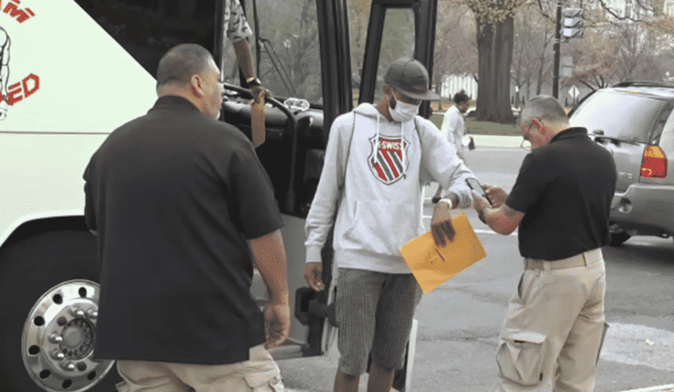 DON'T MESS WITH TEXAS: First Migrant Bus Arrives in D.C., Drops Off ...