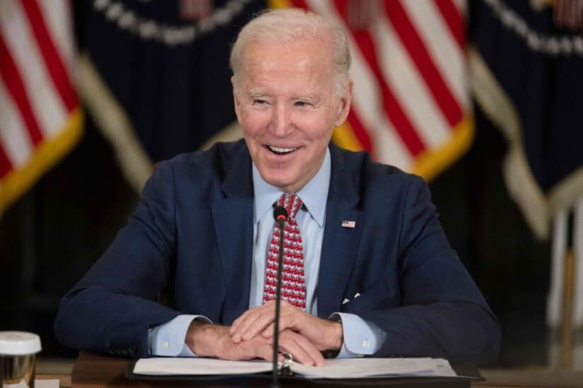 GIGGLIN' BIDEN: Joe Laughs Off McCarthy's Request for His Bank Records ...