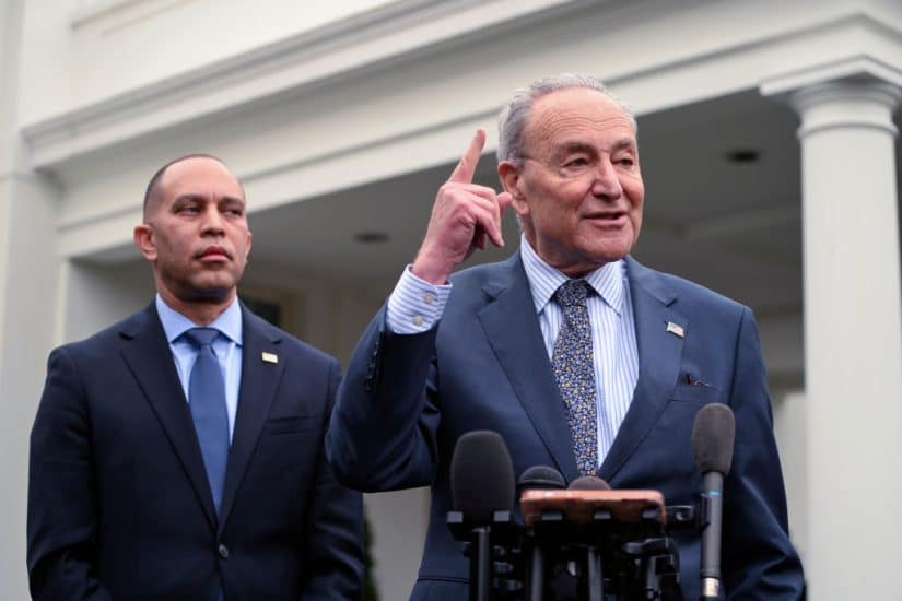 LEADERS LINE UP: Schumer, Jeffries Set to Endorse Kamala Harris LEADERS LINE UP: Schumer, Jeffries Set to Endorse Kamala Harris