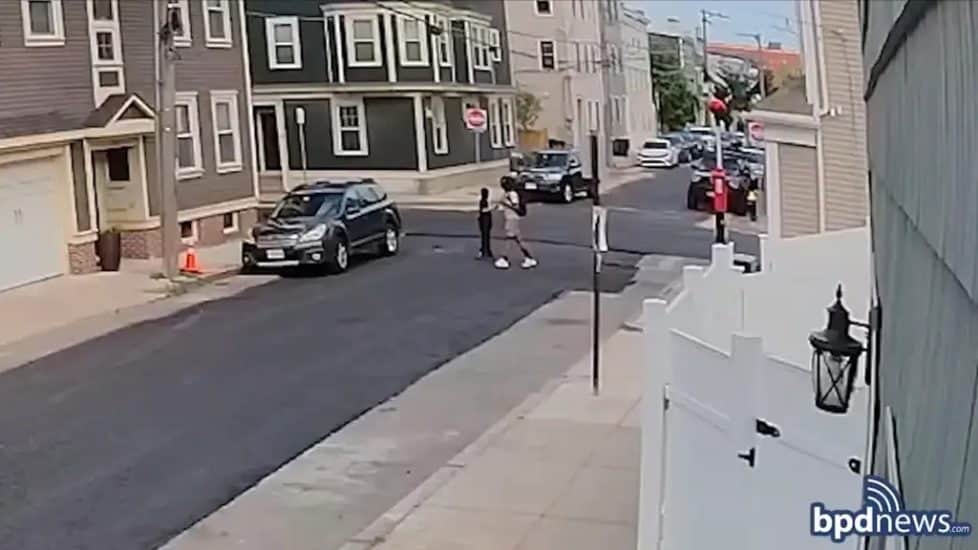 Boston Children Robbed At Gunpoint While Running Lemonade Stand